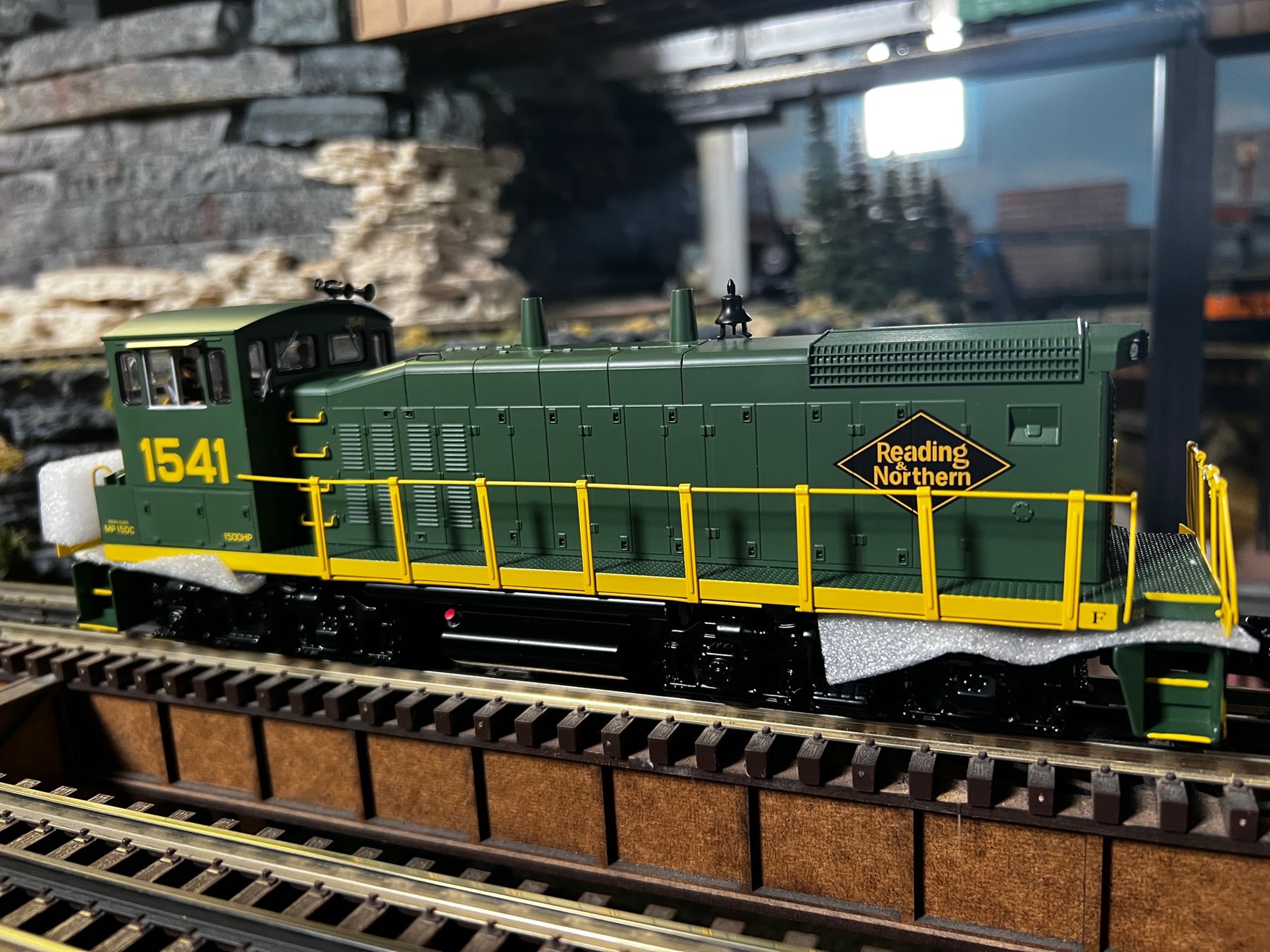 MTH Diesel Engines - In Stock – Page 4 – MrMuffin'sTrains
