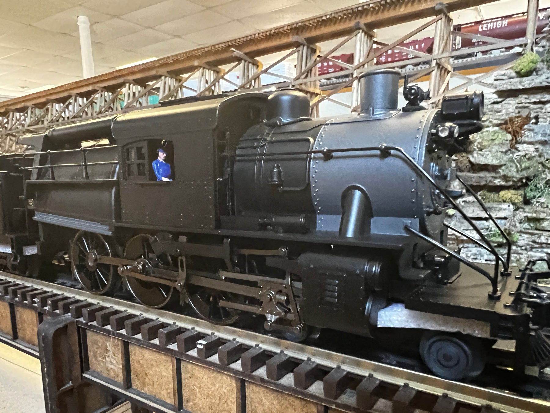 Lionel 2331650 - Legacy Camelback Steam Locomotive "Unlettered" - Cust ...