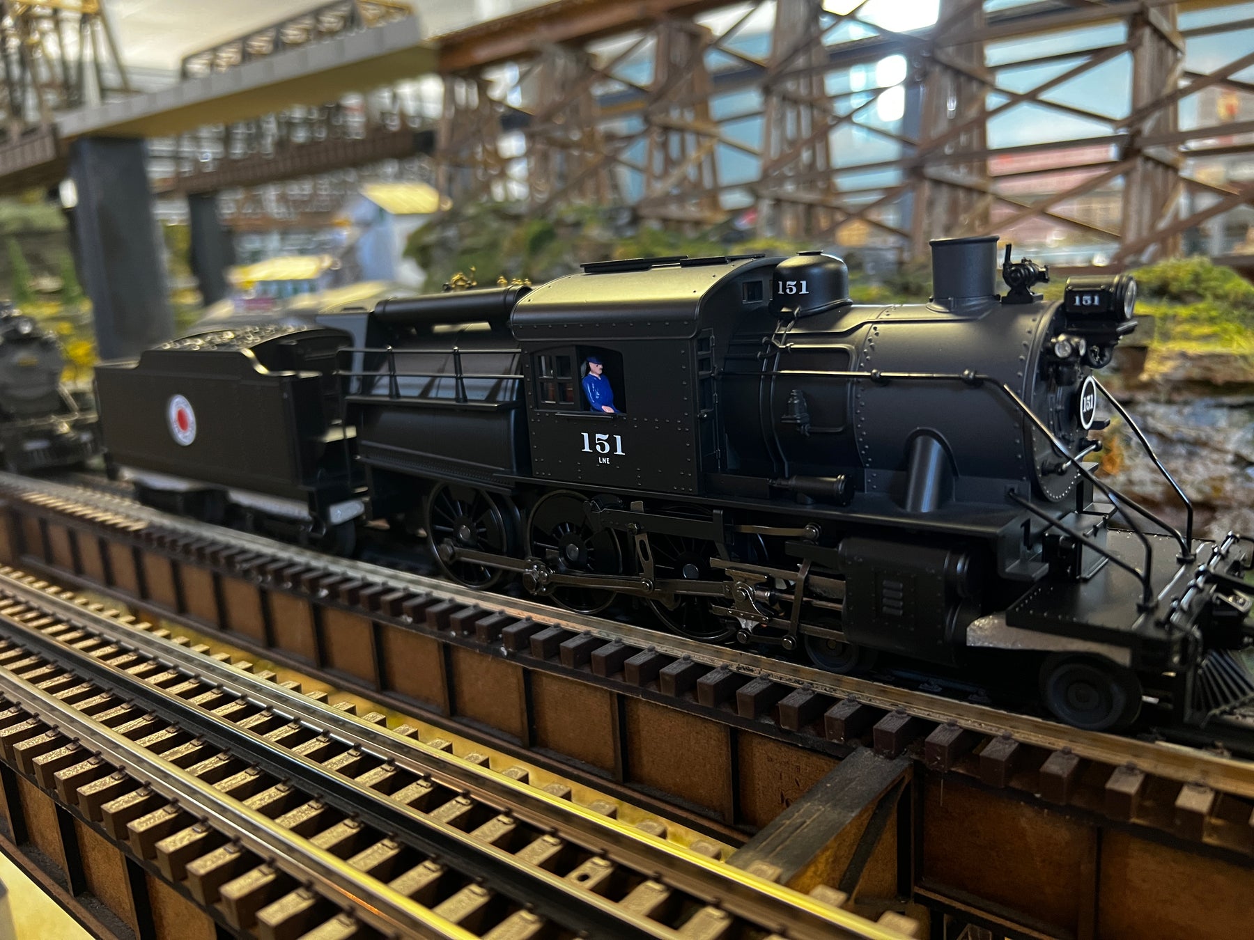 Lionel 2331570 - Legacy Camelback Steam Locomotive "Lehigh & New Engla ...