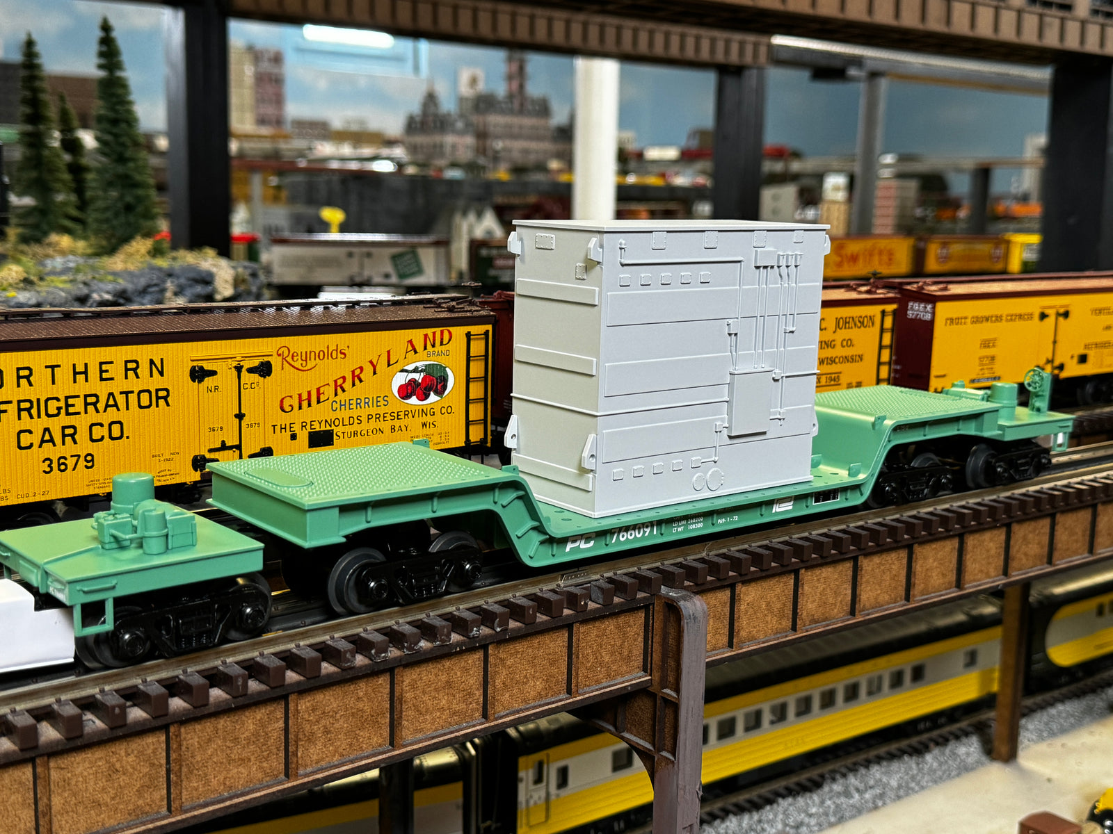 Atlas O 3003047 - Premier - 75' Depressed Center Flat Car "Penn Centra ...