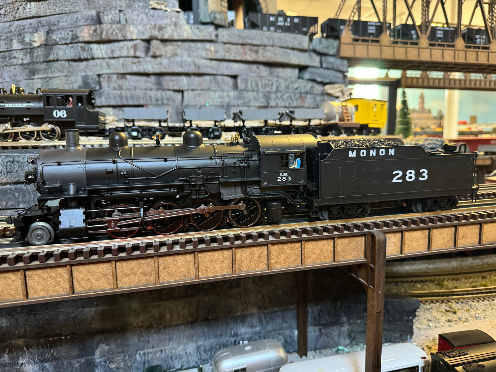 Lionel 2431800 - Legacy Consolidation Steam Engine "Monon" #283 - Cust ...