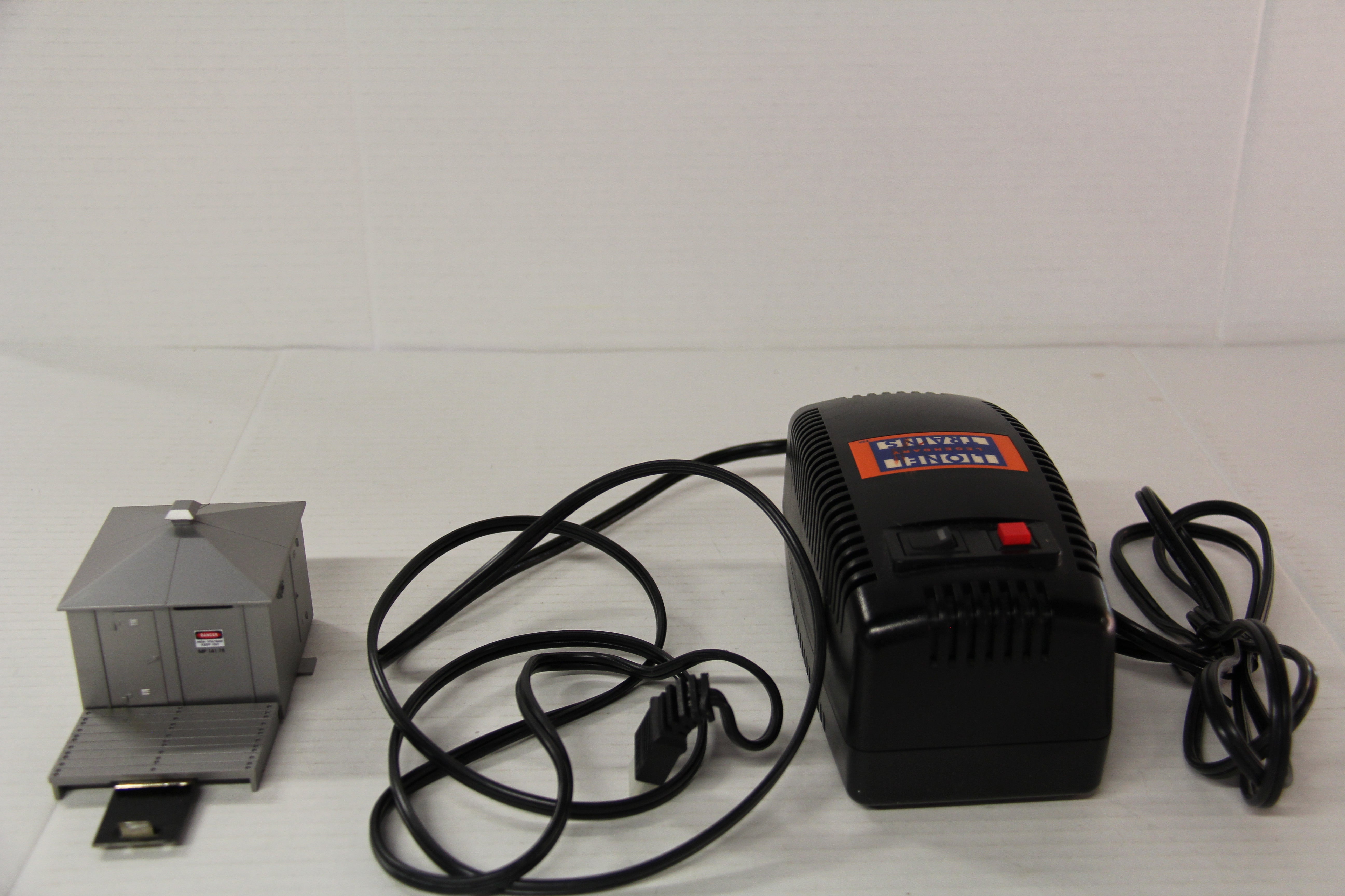 Lionel 6-22983 & 6-34120 -180 Watt Powerhouse Power Supply & TMCC Dire ...