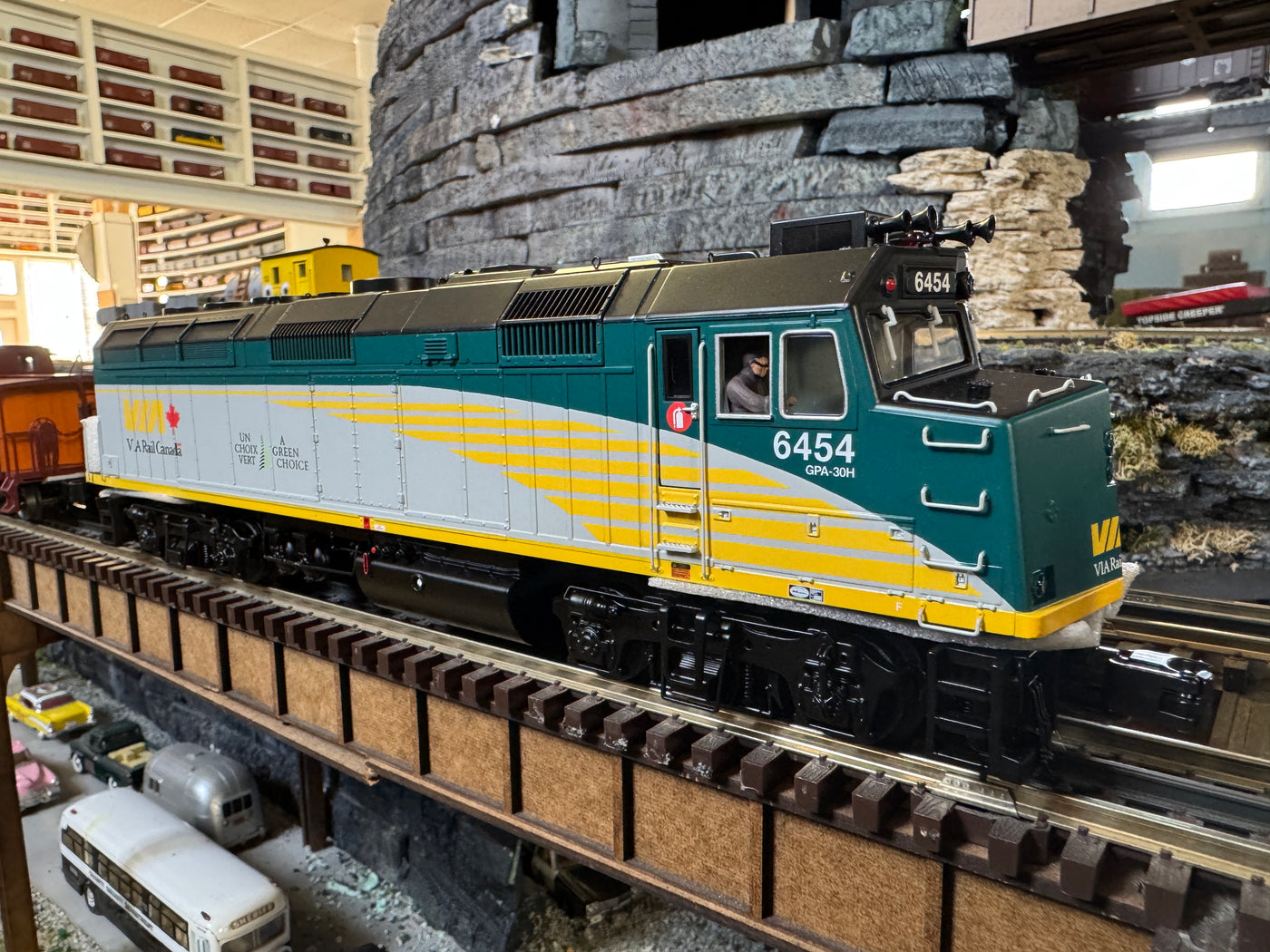 Atlas O 30138297S - Premier - F40PH Diesel Locomotive "VIA Rail Canada ...