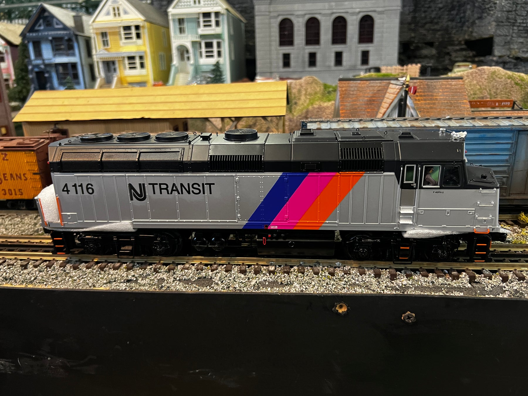Atlas O Premier F40PH Locomotive – tagged "diesel-locomotive ...