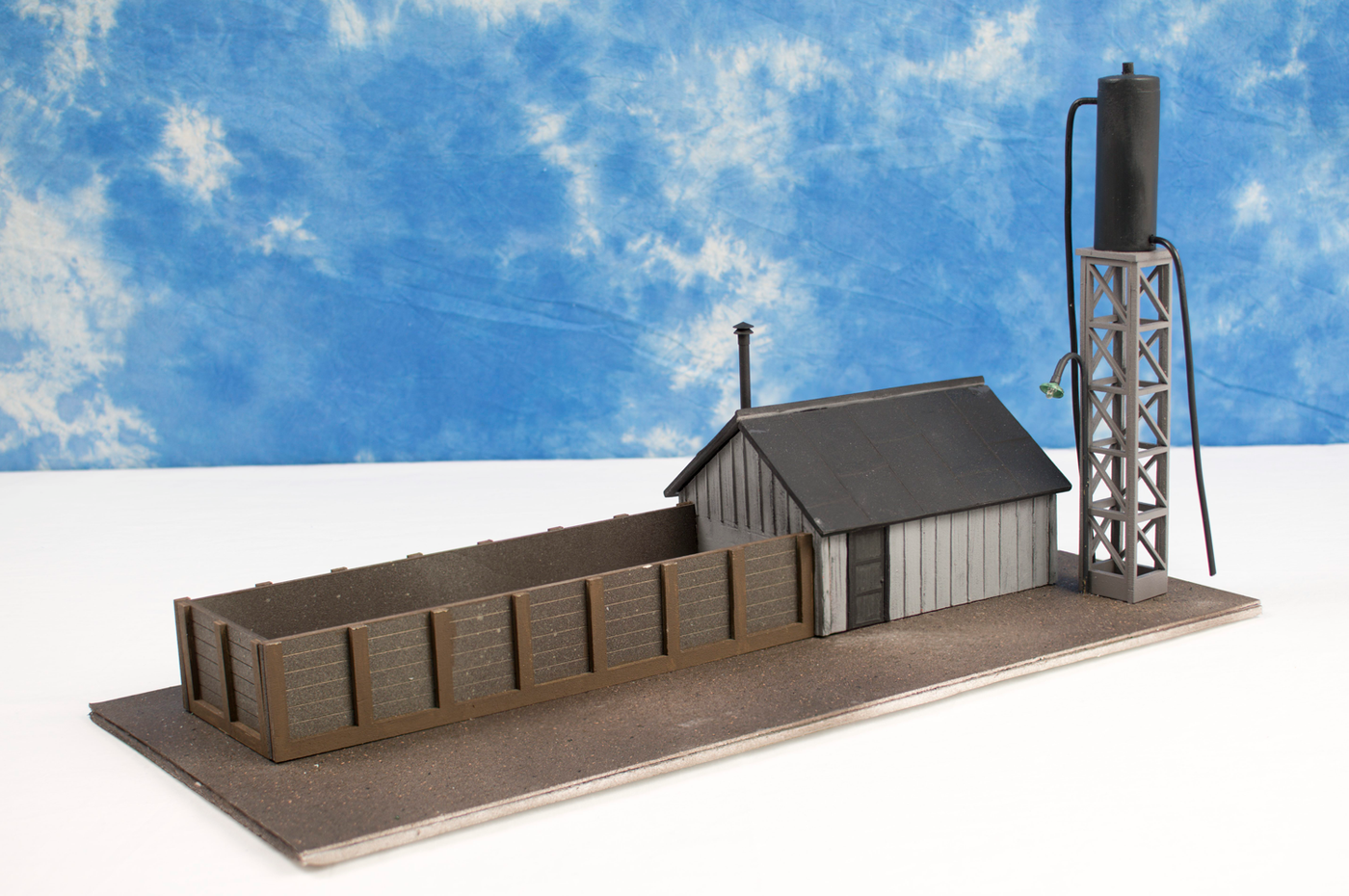 Korber Models #305 - O Scale - Sand House Kit – MrMuffin'sTrains